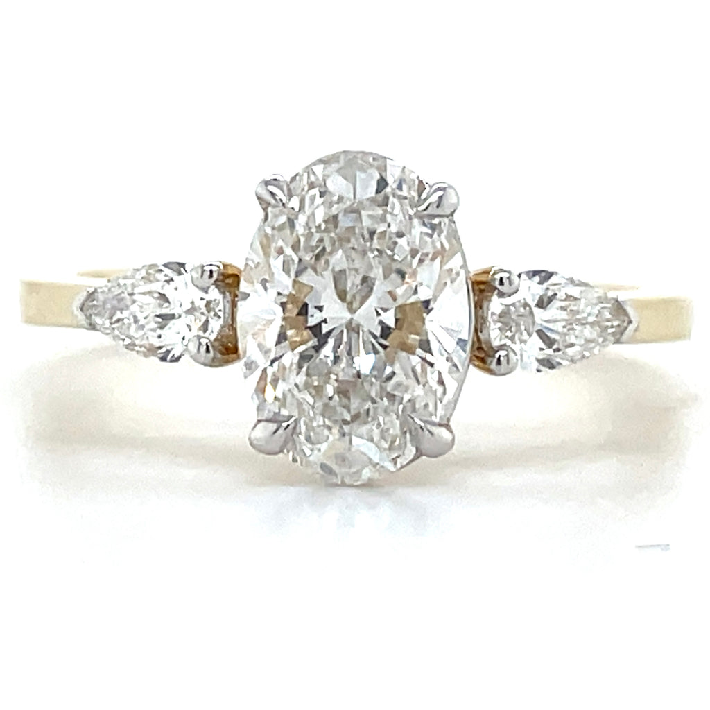 Tilly - 14ct Yellow Gold 1.28ct Laboratory Oval Three Stone Diamond En ...